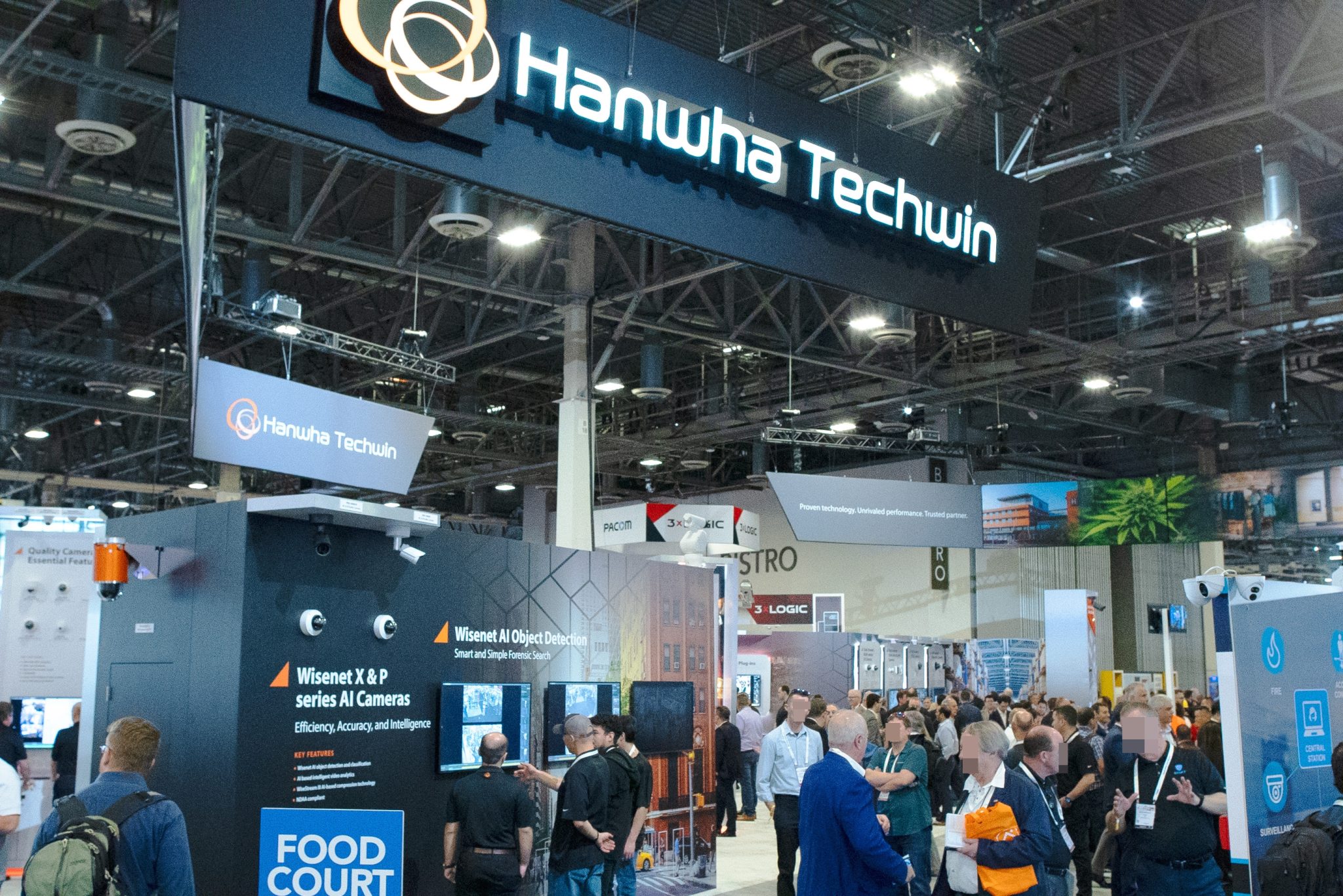 Hanwha Techwin showcases AI solutions at ISC West 2022 : News Center